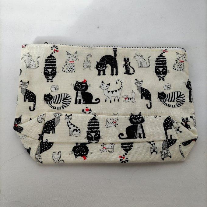 子猫柄 ポーチ【新品】 (TTC 布のポーチ 黒ネコ柄 547631 1個 子猫柄 ポーチ【新品】 (TTC 布のポーチ 黒ネコ柄 547631 1個